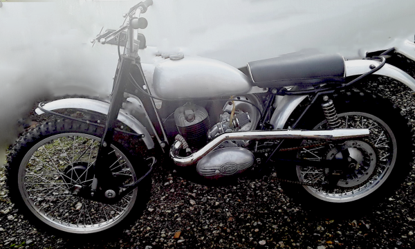 Villiers 37A Hi Level Exhaust Pipe L/H with cigar silencer Chrome